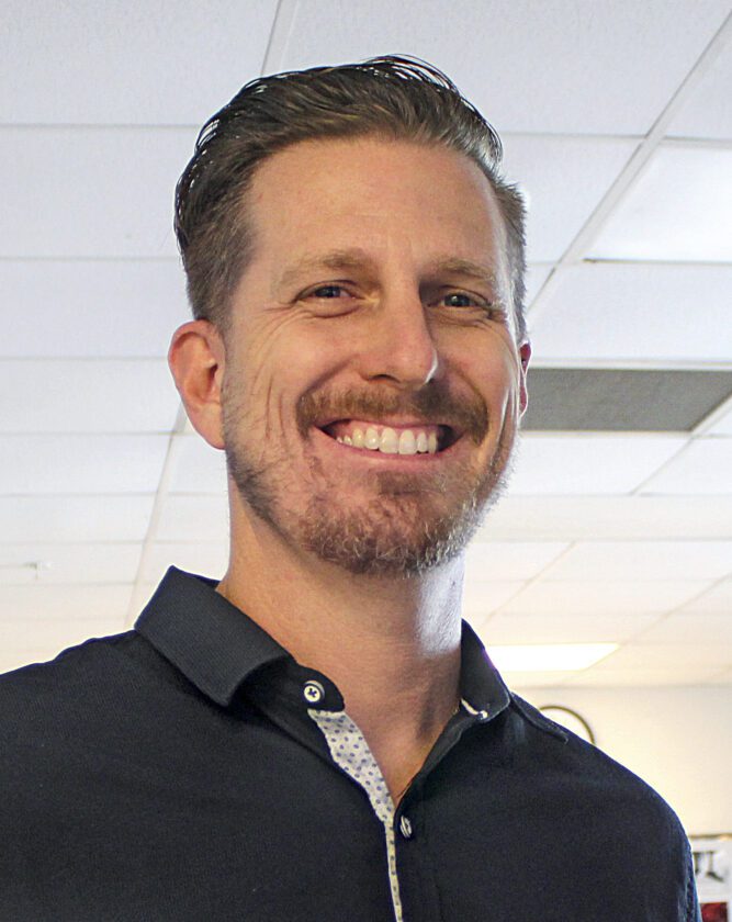 10 West Zone teachers among Golden Apple Finalists - Cape Coral Breeze